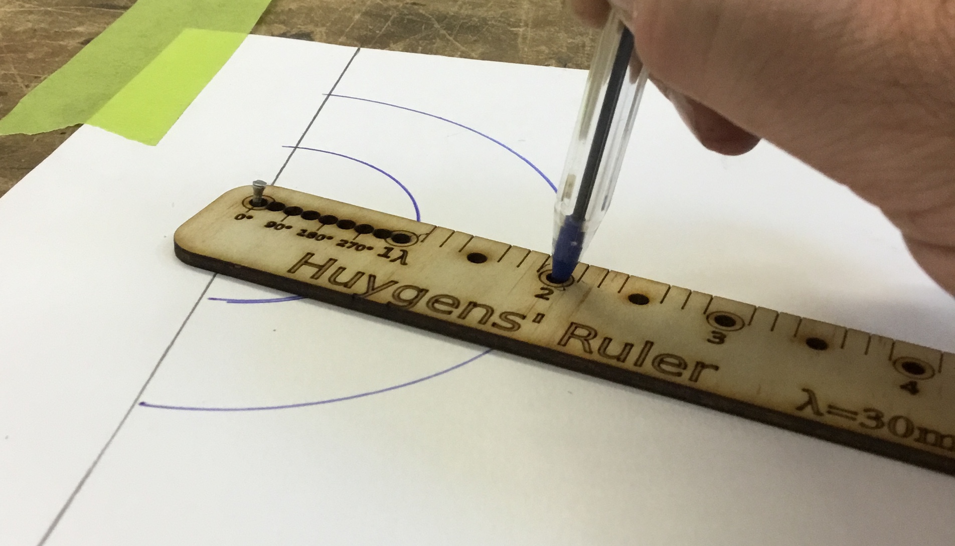 Huygens’ Ruler – Drawing Interference Patterns | Tinkerings